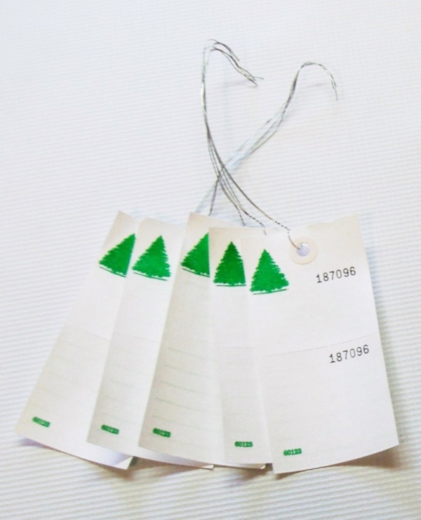 WEATHERPROOF TYVEK CHRISTMAS TREE PRICE TAGS
